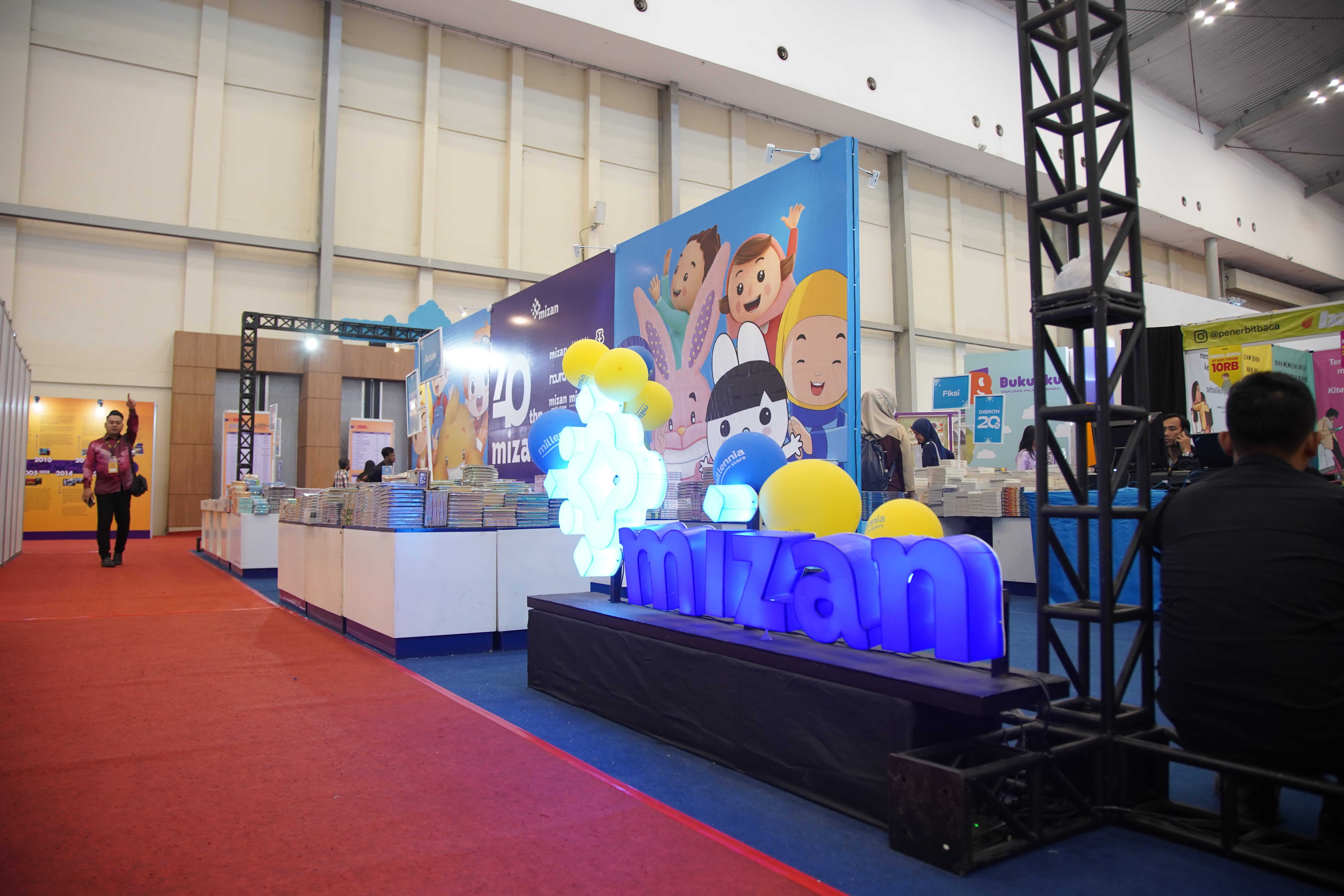 Mizan Berbagi Terang di IIBF 2023